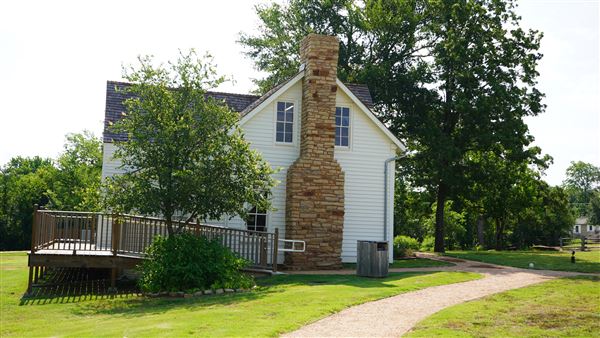 Locations Hub - The Man House Museum